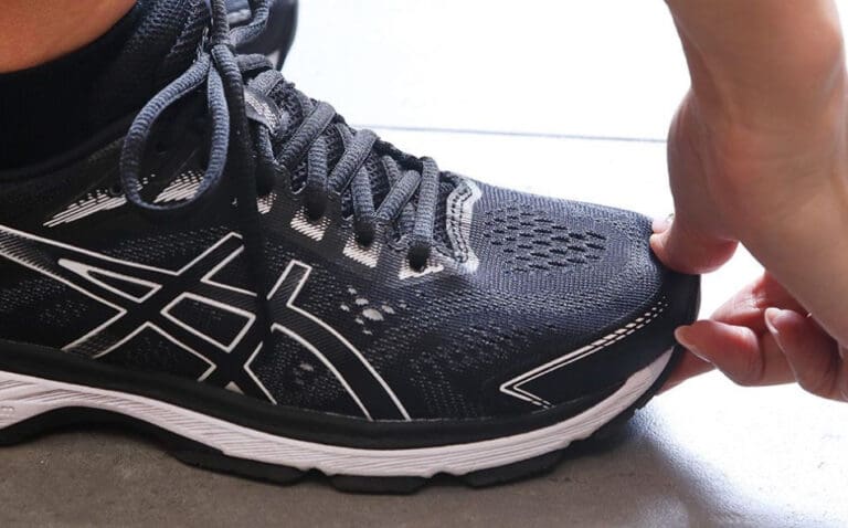 Perbedaan Ukuran Sepatu True Size, Up Size, dan Down Size